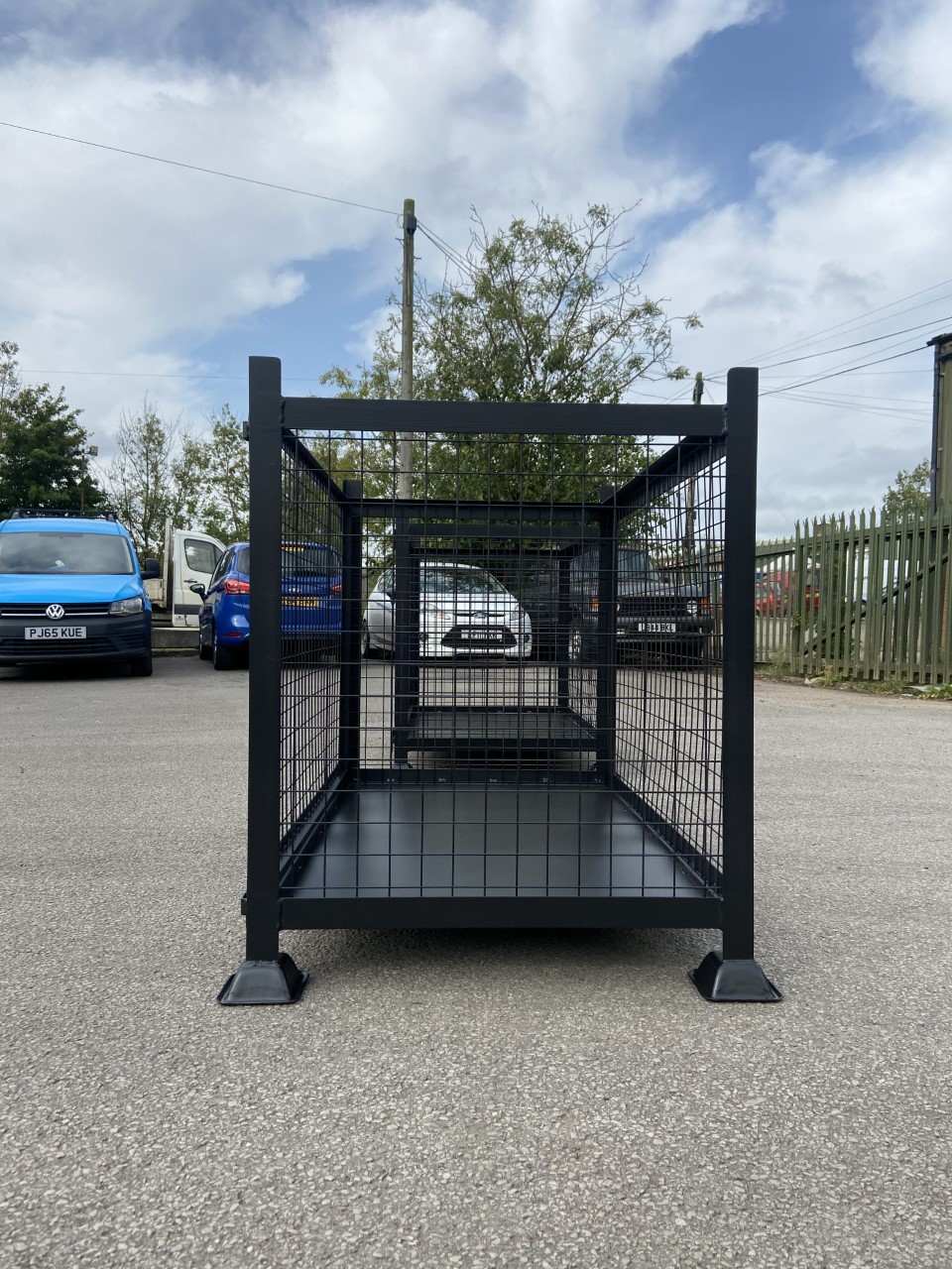Load King Mesh Stillage with Removable Front | Lowe