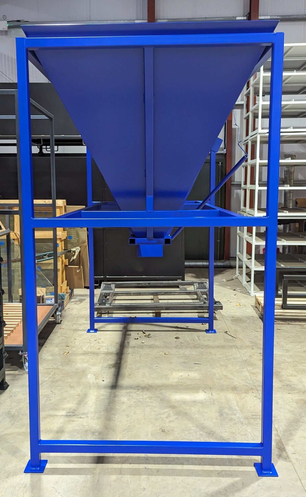 Controlled Flow Bagging Hopper | Lowe Stillages & Cages